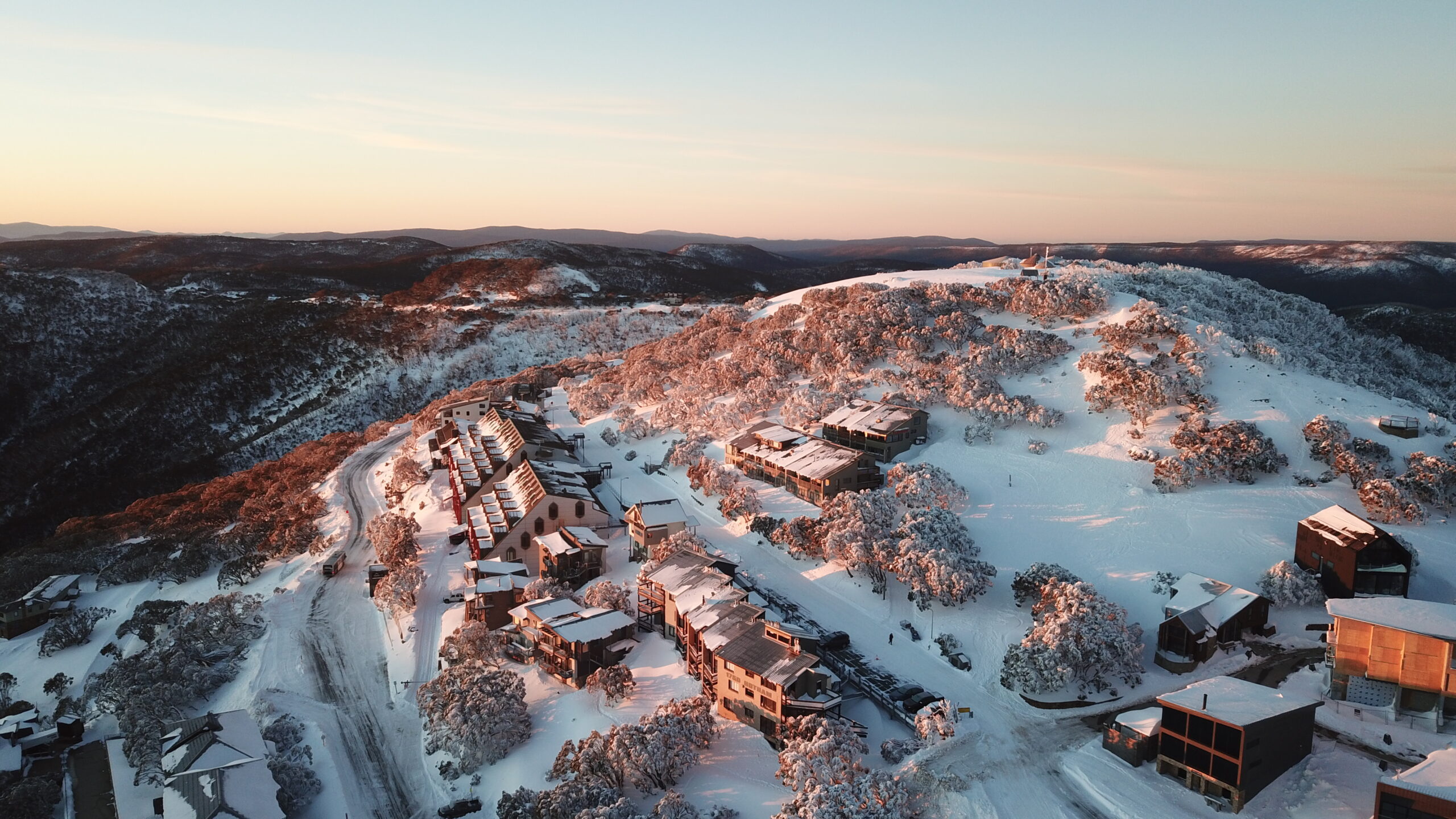 1. Mount Hotham: The Pinnacle of Alpine Beauty